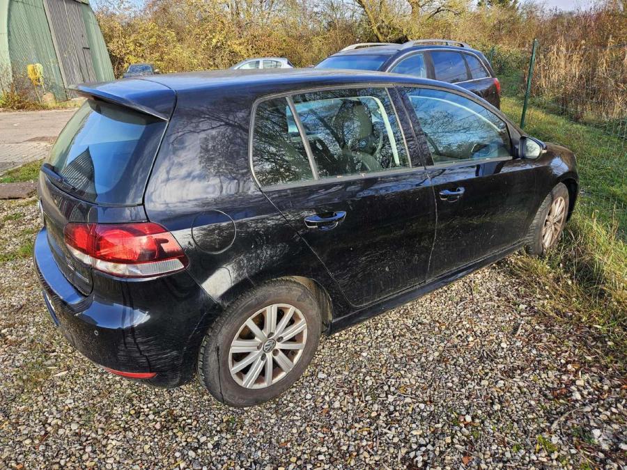 Melns Volkswagen Golf 2012 Tauragė, ar dzinēja tilpumu 1.97 L un nobraukumu 239 tūkst. km par 1550 €, foto 7 vietnē AUTOMOTO.COM.LV