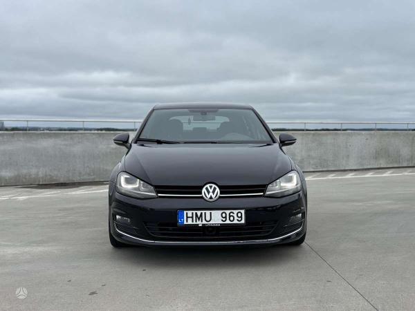 Black Volkswagen Golf 2012 in Vilnius, with an engine capacity of 1.97 L and mileage of 250 thousand km for 8450 €, photo 3 on AUTOMOTO.COM.LV