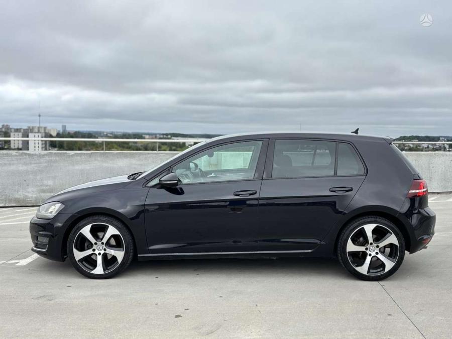 Black Volkswagen Golf 2012 in Vilnius, with an engine capacity of 1.97 L and mileage of 250 thousand km for 8450 €, photo 4 on AUTOMOTO.COM.LV