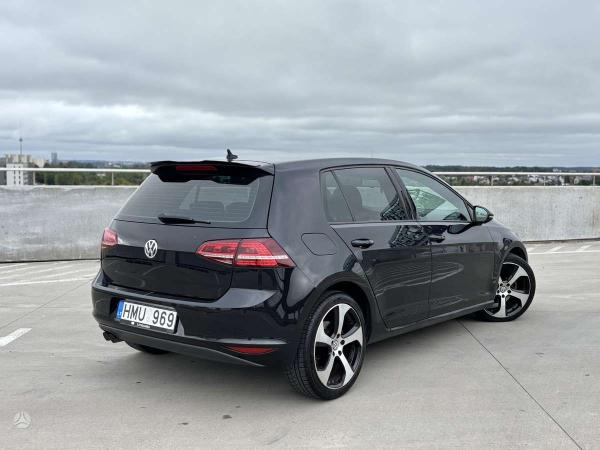 Black Volkswagen Golf 2012 in Vilnius, with an engine capacity of 1.97 L and mileage of 250 thousand km for 8450 €, photo 7 on AUTOMOTO.COM.LV