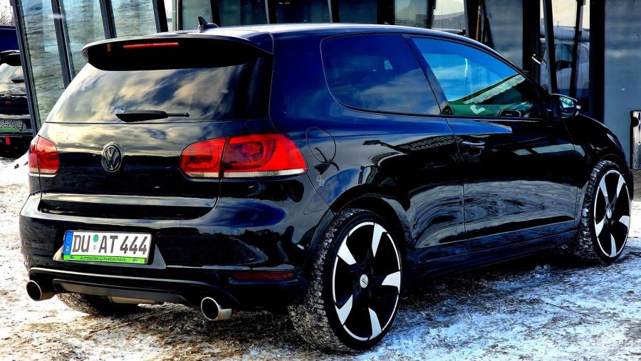 Black Volkswagen Golf 2012 in Kretinga, with an engine capacity of 2.00 L and mileage of 147 thousand km for 7250 €, photo 7 on AUTOMOTO.COM.LV