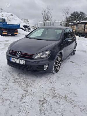 Melns Volkswagen Golf 2012 Viļņa, ar dzinēja tilpumu 1.98 L un nobraukumu 148 tūkst. km par 7200 €, foto  vietnē AUTOMOTO.COM.LV