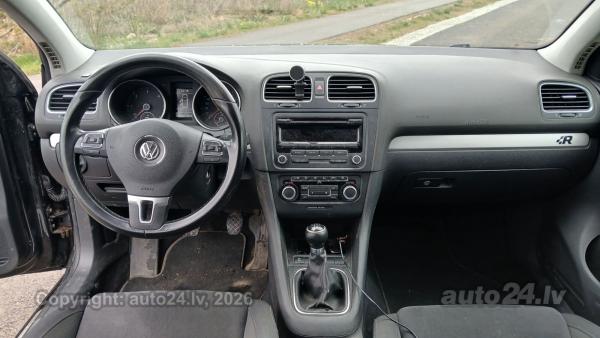 Black Volkswagen Golf 2012 in Tallinn, with an engine capacity of 1.60 L and mileage of 350 thousand km for 4000 €, photo 7 on AUTOMOTO.COM.LV