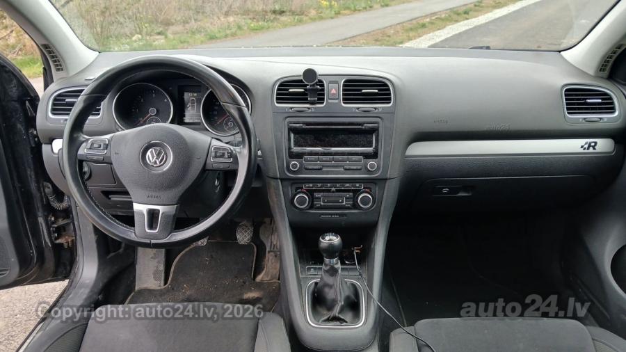 Melns Volkswagen Golf 2012 Tallina, ar dzinēja tilpumu 1.60 L un nobraukumu 350 tūkst. km par 4000 €, foto 8 vietnē AUTOMOTO.COM.LV