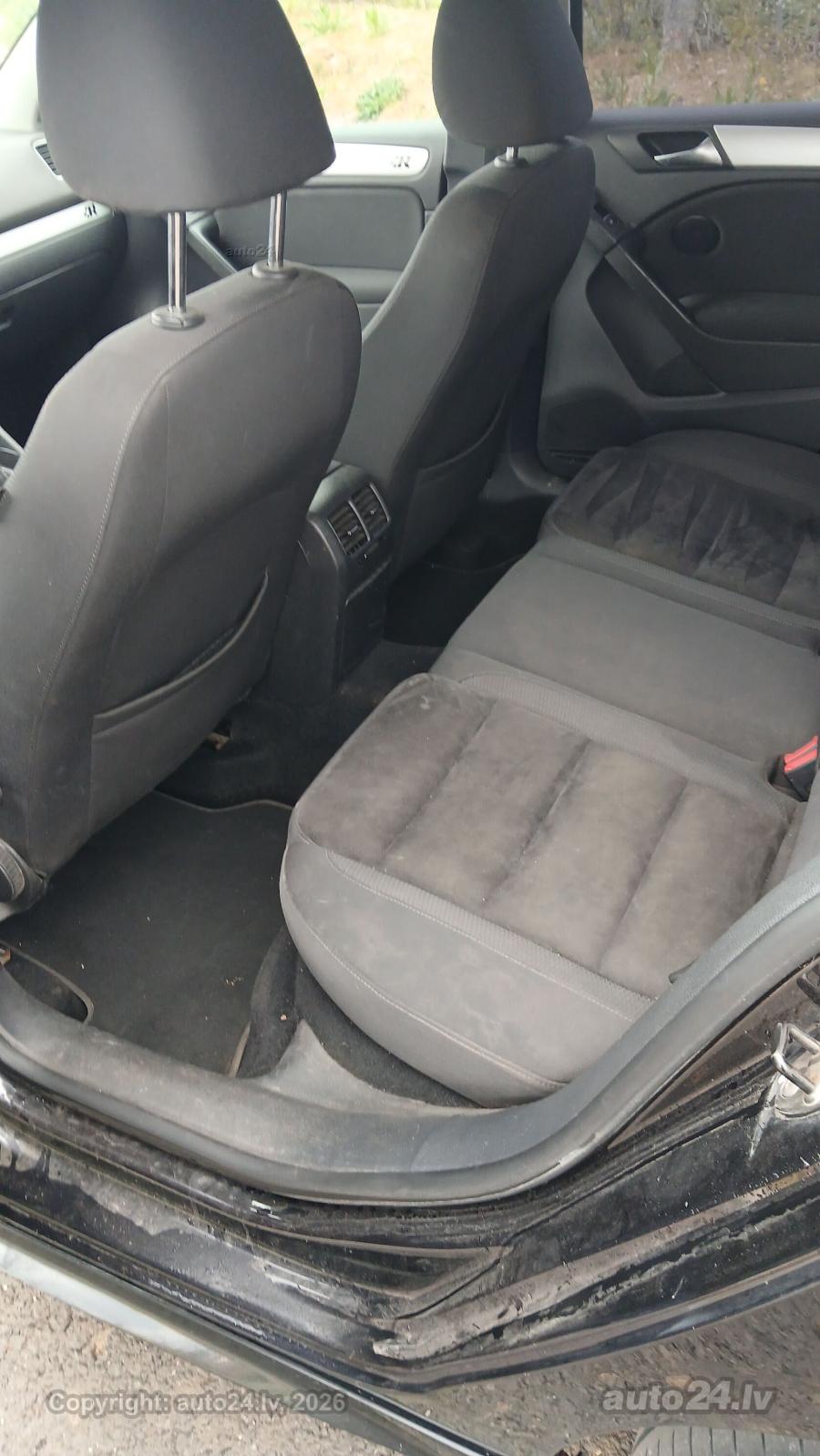 Melns Volkswagen Golf 2012 Tallina, ar dzinēja tilpumu 1.60 L un nobraukumu 350 tūkst. km par 4000 €, foto 10 vietnē AUTOMOTO.COM.LV