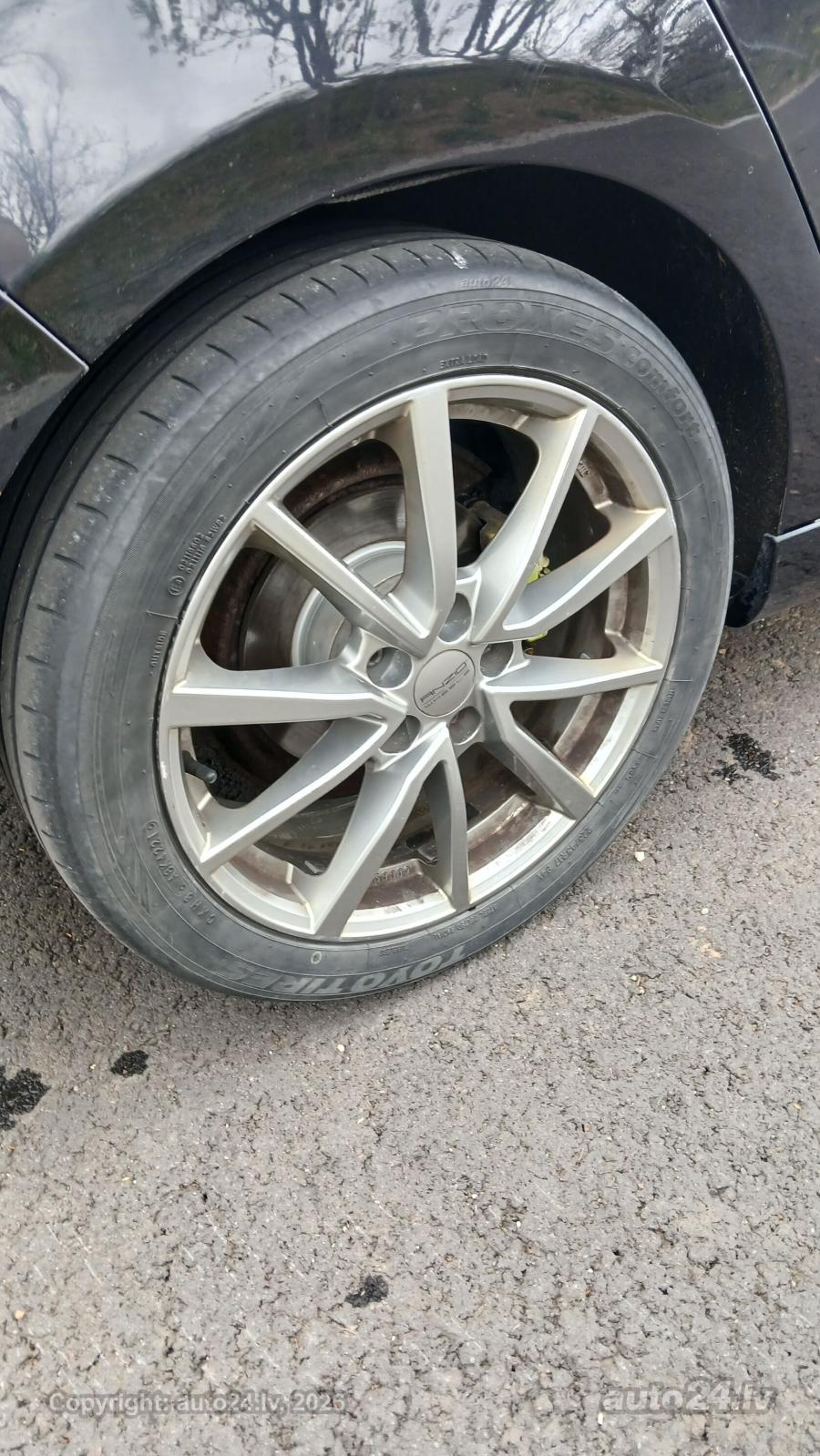 Melns Volkswagen Golf 2012 Tallina, ar dzinēja tilpumu 1.60 L un nobraukumu 350 tūkst. km par 4000 €, foto 12 vietnē AUTOMOTO.COM.LV