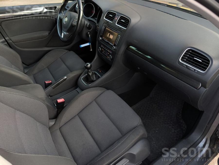 Melns Volkswagen Golf 2012 Jūrmala, ar dzinēja tilpumu 1.60 L un nobraukumu 202 tūkst. km par 2950 €, foto 9 vietnē AUTOMOTO.COM.LV