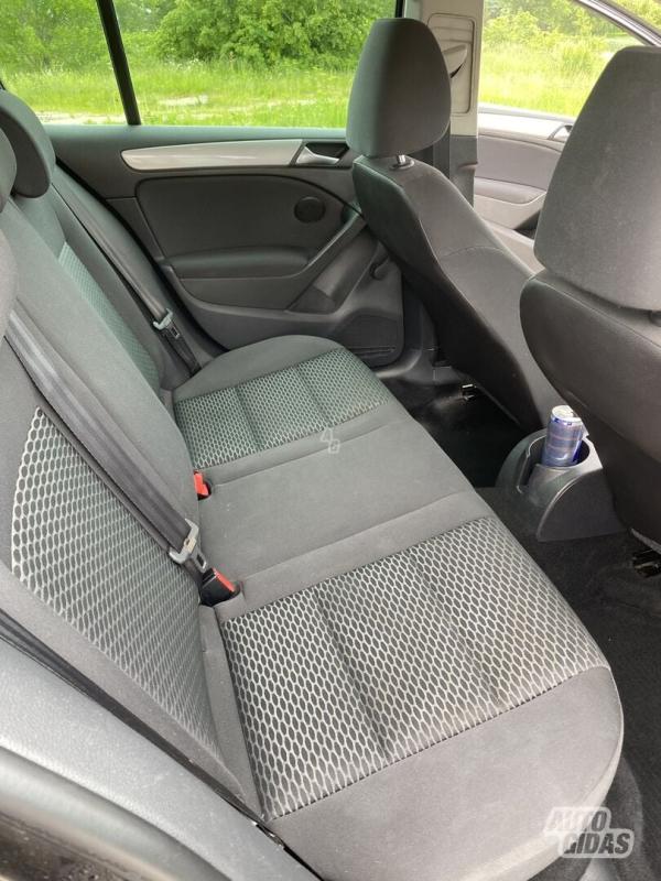 Black Volkswagen Golf 2012 in Kaunas, with an engine capacity of 1.20 L and mileage of 262 thousand km for 2650 €, photo 10 on AUTOMOTO.COM.LV