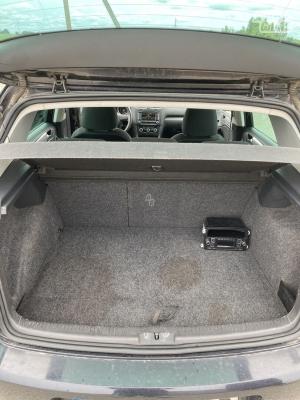 Black Volkswagen Golf 2012 in Kaunas, with an engine capacity of 1.20 L and mileage of 262 thousand km for 2650 €, photo 13 on AUTOMOTO.COM.LV