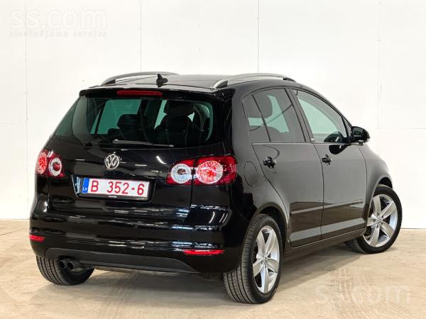 Black Volkswagen Golf 2012 in Jurmala, with an engine capacity of 2.00 L and mileage of 296 thousand km for 5995 €, photo 8 on AUTOMOTO.COM.LV