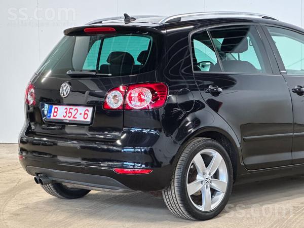 Black Volkswagen Golf 2012 in Jurmala, with an engine capacity of 2.00 L and mileage of 296 thousand km for 5995 €, photo 9 on AUTOMOTO.COM.LV