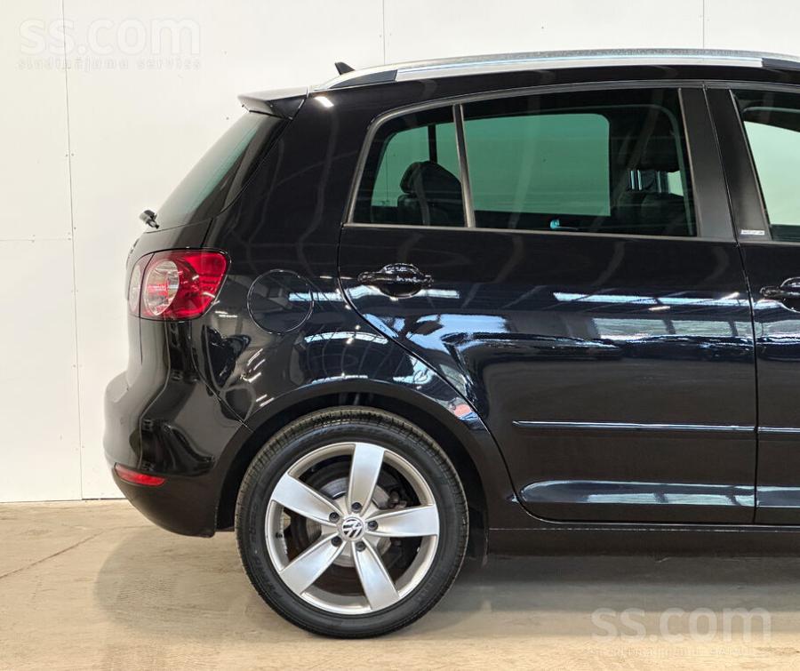Melns Volkswagen Golf 2012 Jūrmala, ar dzinēja tilpumu 2.00 L un nobraukumu 296 tūkst. km par 5995 €, foto 12 vietnē AUTOMOTO.COM.LV