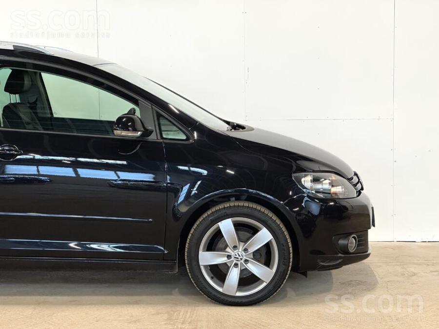 Melns Volkswagen Golf 2012 Jūrmala, ar dzinēja tilpumu 2.00 L un nobraukumu 296 tūkst. km par 5995 €, foto 13 vietnē AUTOMOTO.COM.LV