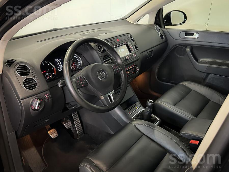 Melns Volkswagen Golf 2012 Jūrmala, ar dzinēja tilpumu 2.00 L un nobraukumu 296 tūkst. km par 5995 €, foto 20 vietnē AUTOMOTO.COM.LV