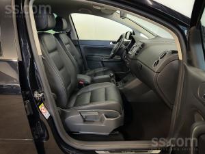 Melns Volkswagen Golf 2012 Jūrmala, ar dzinēja tilpumu 2.00 L un nobraukumu 296 tūkst. km par 5995 €, foto 24 vietnē AUTOMOTO.COM.LV