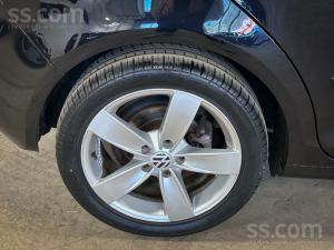Melns Volkswagen Golf 2012 Jūrmala, ar dzinēja tilpumu 2.00 L un nobraukumu 296 tūkst. km par 5995 €, foto 35 vietnē AUTOMOTO.COM.LV