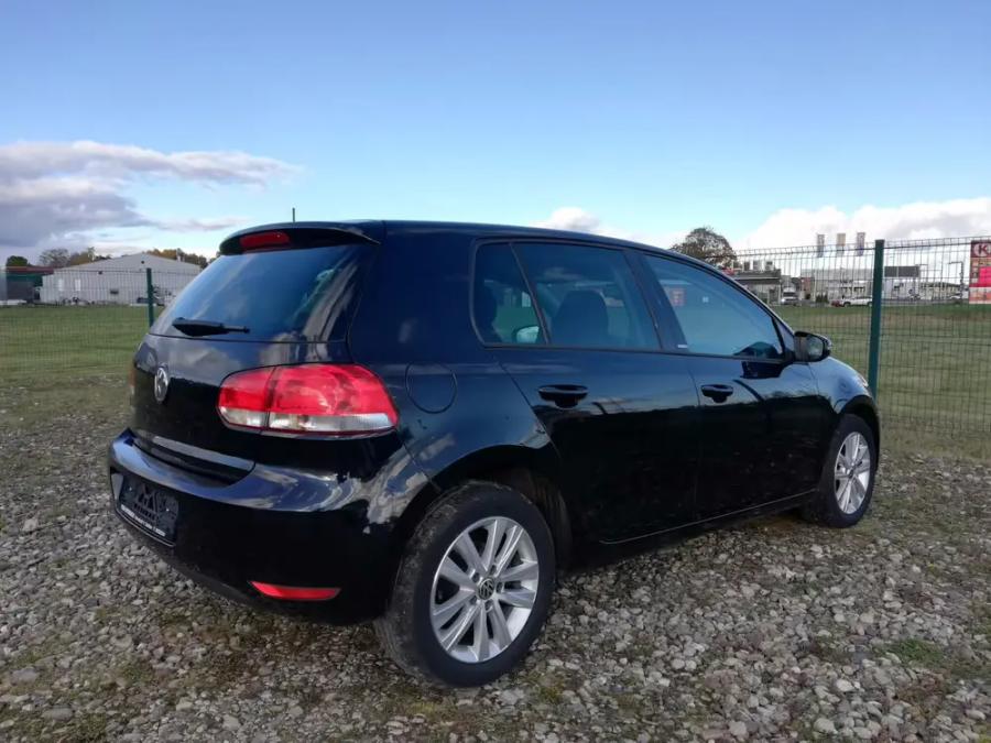 Black Volkswagen Golf 2012 in Saldus, with an engine capacity of 1.40 L and mileage of 155 thousand km for 5900 €, photo 3 on AUTOMOTO.COM.LV