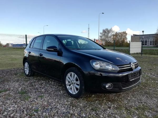 Melns Volkswagen Golf 2012 Saldus, ar dzinēja tilpumu 1.40 L un nobraukumu 155 tūkst. km par 5900 €, foto 3 vietnē AUTOMOTO.COM.LV