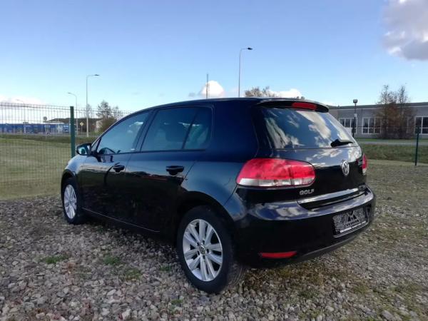 Melns Volkswagen Golf 2012 Saldus, ar dzinēja tilpumu 1.40 L un nobraukumu 155 tūkst. km par 5900 €, foto 4 vietnē AUTOMOTO.COM.LV