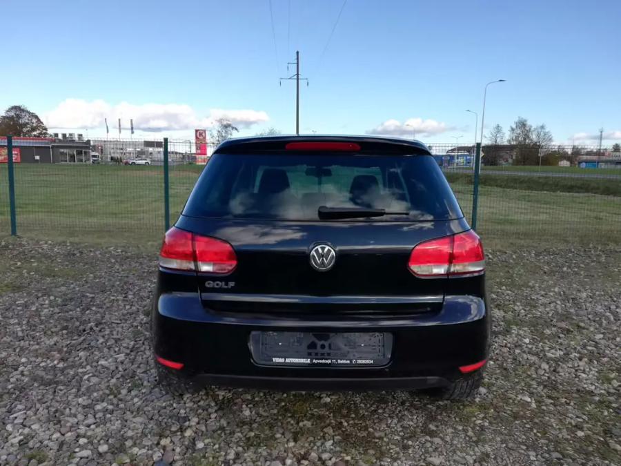 Black Volkswagen Golf 2012 in Saldus, with an engine capacity of 1.40 L and mileage of 155 thousand km for 5900 €, photo 7 on AUTOMOTO.COM.LV