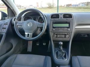 Black Volkswagen Golf 2012 in Saldus, with an engine capacity of 1.40 L and mileage of 155 thousand km for 5900 €, photo 9 on AUTOMOTO.COM.LV
