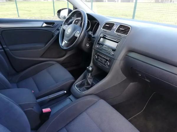 Melns Volkswagen Golf 2012 Saldus, ar dzinēja tilpumu 1.40 L un nobraukumu 155 tūkst. km par 5900 €, foto 9 vietnē AUTOMOTO.COM.LV