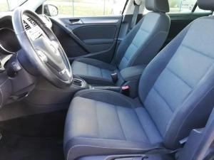Black Volkswagen Golf 2012 in Saldus, with an engine capacity of 1.40 L and mileage of 155 thousand km for 5900 €, photo 11 on AUTOMOTO.COM.LV