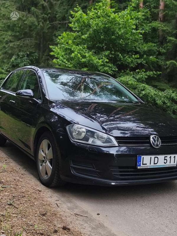Black Volkswagen Golf 2012 in Svencionys, with an engine capacity of 1.60 L and mileage of 256 thousand km for 5200 €, photo 1 on AUTOMOTO.COM.LV