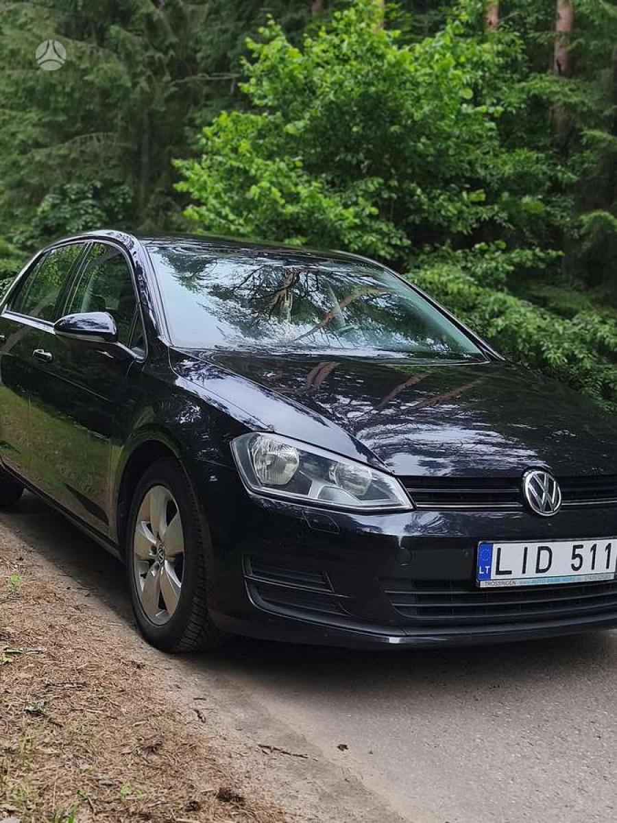 Black Volkswagen Golf 2012 in Svencionys, with an engine capacity of 1.60 L and mileage of 256 thousand km for 5200 €, photo 1 on AUTOMOTO.COM.LV