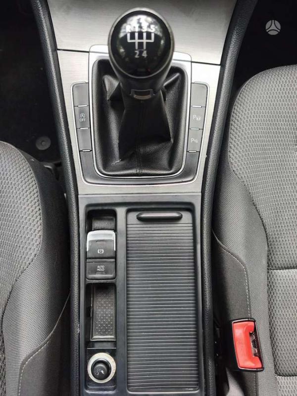 Black Volkswagen Golf 2012 in Svencionys, with an engine capacity of 1.60 L and mileage of 256 thousand km for 5200 €, photo 7 on AUTOMOTO.COM.LV