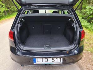 Black Volkswagen Golf 2012 in Svencionys, with an engine capacity of 1.60 L and mileage of 256 thousand km for 5200 €, photo 10 on AUTOMOTO.COM.LV