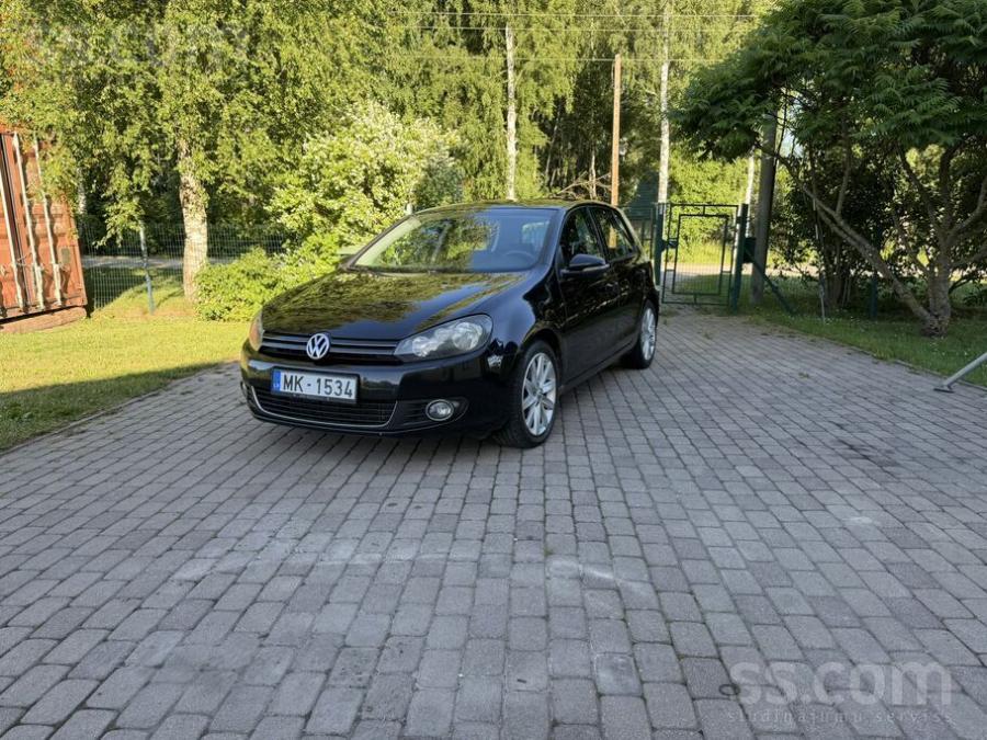 Black Volkswagen Golf 2012 in Tukums, with an engine capacity of 2.00 L and mileage of 316 thousand km for 3850 €, photo 1 on AUTOMOTO.COM.LV