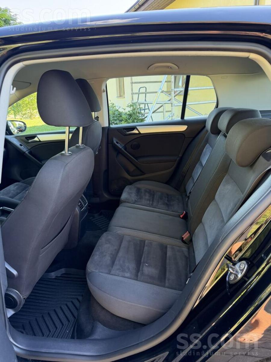 Black Volkswagen Golf 2012 in Tukums, with an engine capacity of 2.00 L and mileage of 316 thousand km for 3850 €, photo 7 on AUTOMOTO.COM.LV