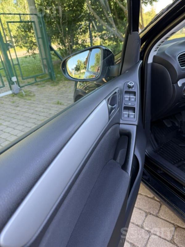 Black Volkswagen Golf 2012 in Tukums, with an engine capacity of 2.00 L and mileage of 316 thousand km for 3850 €, photo 10 on AUTOMOTO.COM.LV