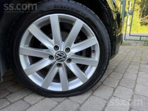 Black Volkswagen Golf 2012 in Tukums, with an engine capacity of 2.00 L and mileage of 316 thousand km for 3850 €, photo 16 on AUTOMOTO.COM.LV