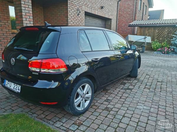 Melns Volkswagen Golf 2012 Šauļi, ar dzinēja tilpumu 2.00 L un nobraukumu 256 tūkst. km par 5500 €, foto 2 vietnē AUTOMOTO.COM.LV