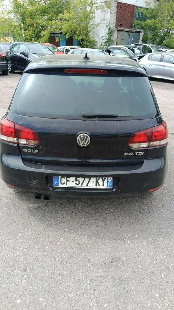 Black Volkswagen Golf 2012 in Panevezys, with an engine capacity of 1.97 L and mileage of 301 thousand km for 3000 €, photo 5 on AUTOMOTO.COM.LV
