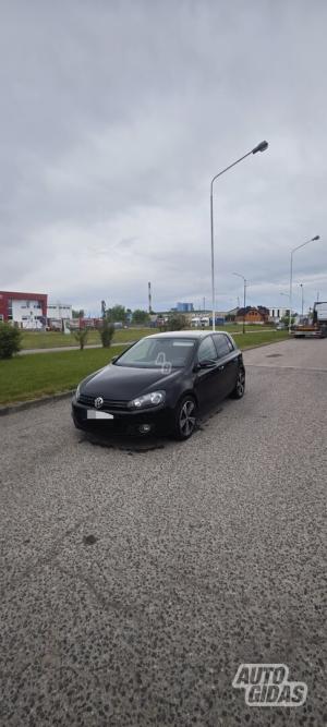 Black Volkswagen Golf 2012 in Klaipeda, with an engine capacity of 1.60 L and mileage of 278 thousand km for 4200 €, photo  on AUTOMOTO.COM.LV