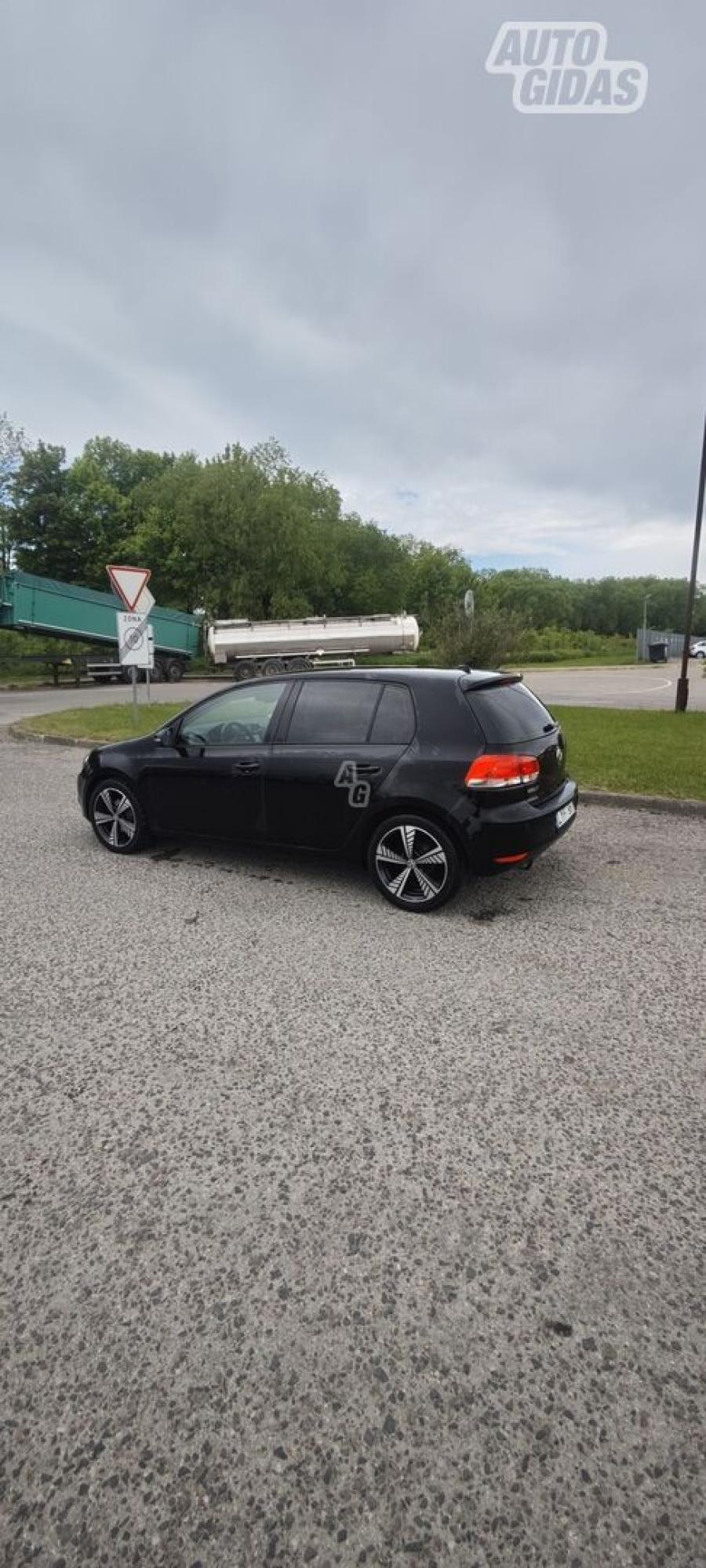 Black Volkswagen Golf 2012 in Klaipeda, with an engine capacity of 1.60 L and mileage of 278 thousand km for 4200 €, photo 7 on AUTOMOTO.COM.LV