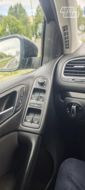 Black Volkswagen Golf 2012 in Klaipeda, with an engine capacity of 1.60 L and mileage of 278 thousand km for 4200 €, photo 11 on AUTOMOTO.COM.LV