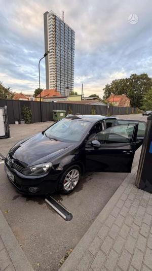 Melns Volkswagen Golf 2012 Klaipėda, ar dzinēja tilpumu 2.00 L un nobraukumu 322 tūkst. km par 4900 €, foto 5 vietnē AUTOMOTO.COM.LV