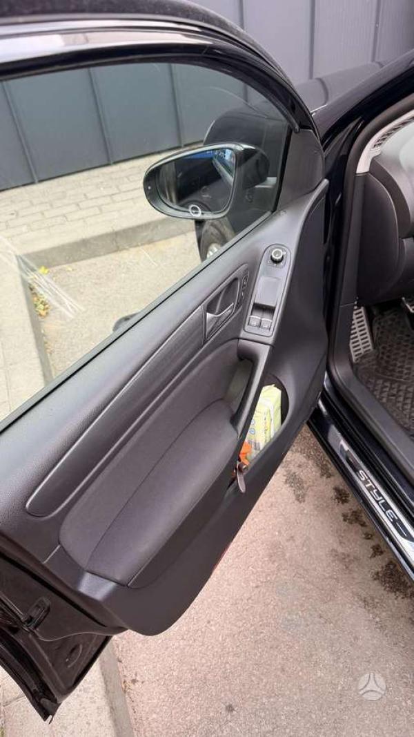 Melns Volkswagen Golf 2012 Klaipėda, ar dzinēja tilpumu 2.00 L un nobraukumu 322 tūkst. km par 4900 €, foto 6 vietnē AUTOMOTO.COM.LV