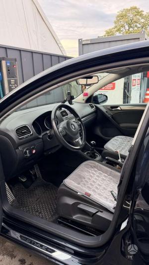 Melns Volkswagen Golf 2012 Klaipėda, ar dzinēja tilpumu 2.00 L un nobraukumu 322 tūkst. km par 4900 €, foto 8 vietnē AUTOMOTO.COM.LV