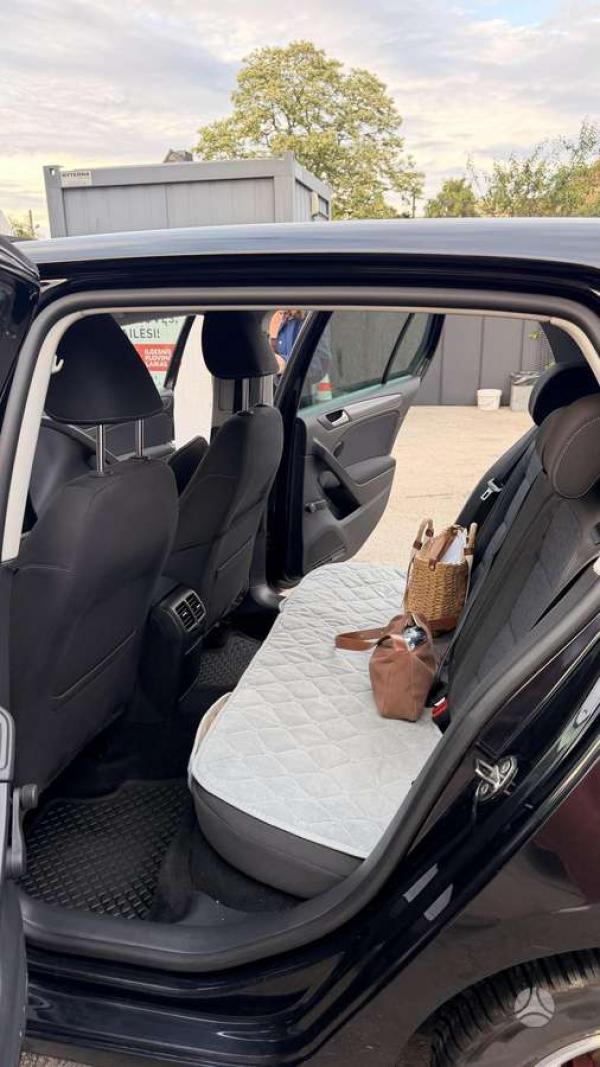 Melns Volkswagen Golf 2012 Klaipėda, ar dzinēja tilpumu 2.00 L un nobraukumu 322 tūkst. km par 4900 €, foto 8 vietnē AUTOMOTO.COM.LV