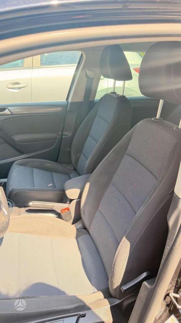 Melns Volkswagen Golf 2012 Klaipėda, ar dzinēja tilpumu 2.00 L un nobraukumu 322 tūkst. km par 4900 €, foto 10 vietnē AUTOMOTO.COM.LV