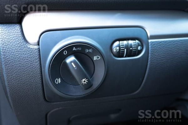 Melns Volkswagen Golf 2012 Rīga, ar dzinēja tilpumu 1.60 L un nobraukumu 352 tūkst. km par 2890 €, foto 10 vietnē AUTOMOTO.COM.LV