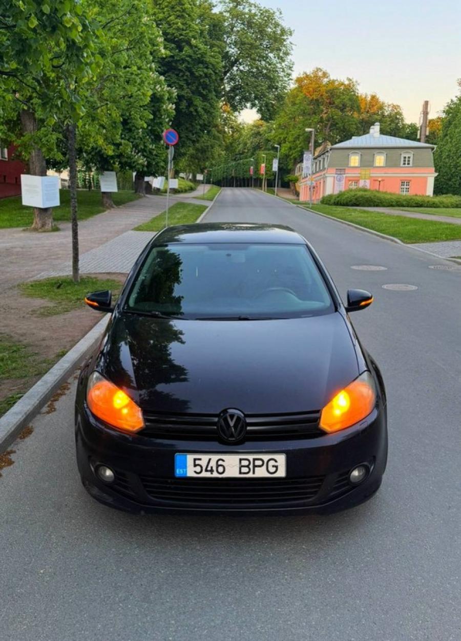 Black Volkswagen Golf 2012 in Tallinn, with an engine capacity of 1.60 L and mileage of 359 thousand km for 4000 €, photo 12 on AUTOMOTO.COM.LV
