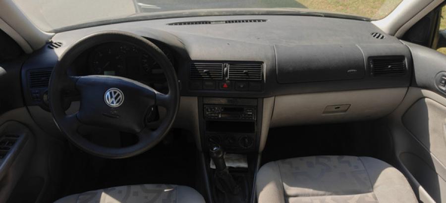 Black Volkswagen Golf 2012 in Tallinn, with an engine capacity of 0.00 L and mileage of 260 thousand km for 600 €, photo 3 on AUTOMOTO.COM.LV