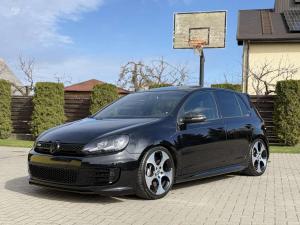 Melns Volkswagen Golf 2012 Kaišiadorys, ar dzinēja tilpumu 1.97 L un nobraukumu 360 tūkst. km par 6650 €, foto  vietnē AUTOMOTO.COM.LV