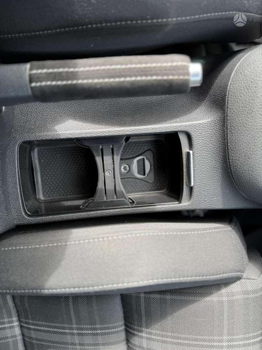 Black Volkswagen Golf 2012 in Kaisiadorys, with an engine capacity of 1.97 L and mileage of 360 thousand km for 6650 €, photo 15 on AUTOMOTO.COM.LV